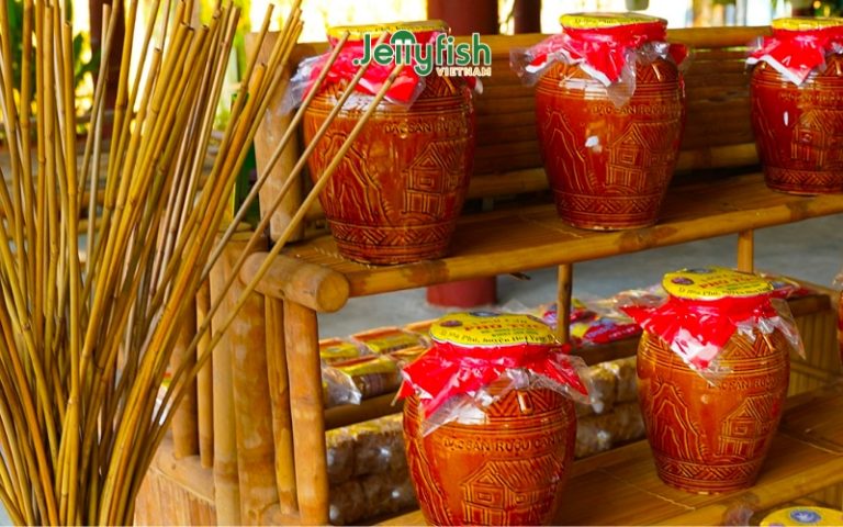 Vietnamese Drinks with Alcohol: Traditional & Popular Picks
